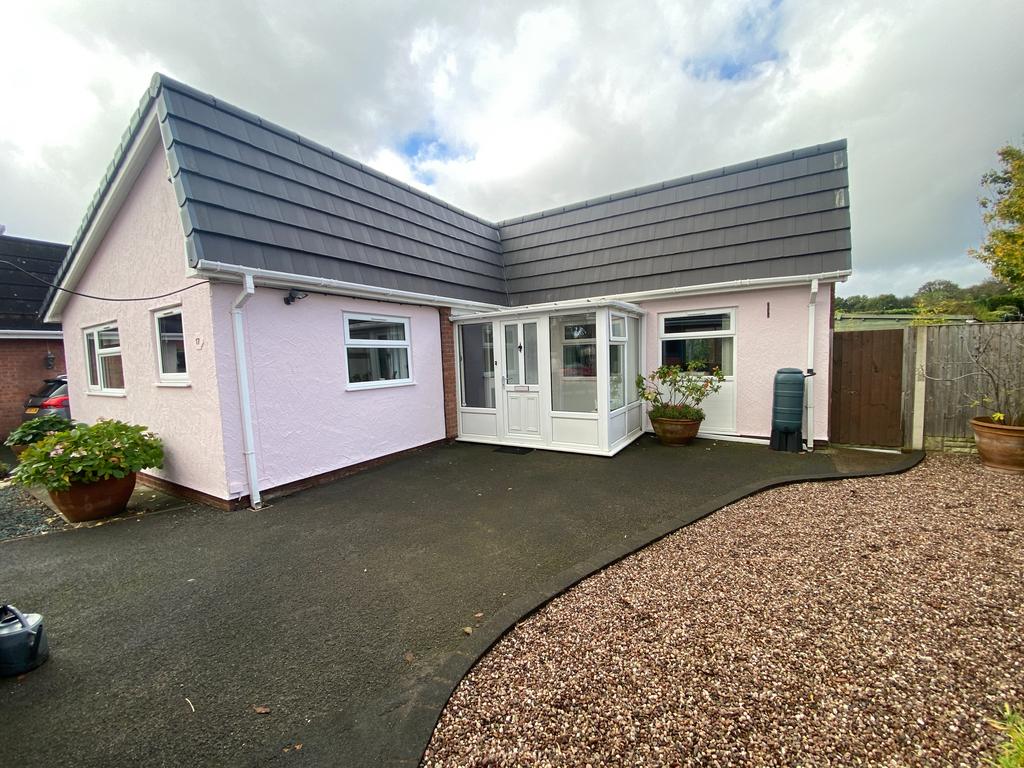 The Homestead, Wrexham, LL14 3 bed detached bungalow for sale - £340,000