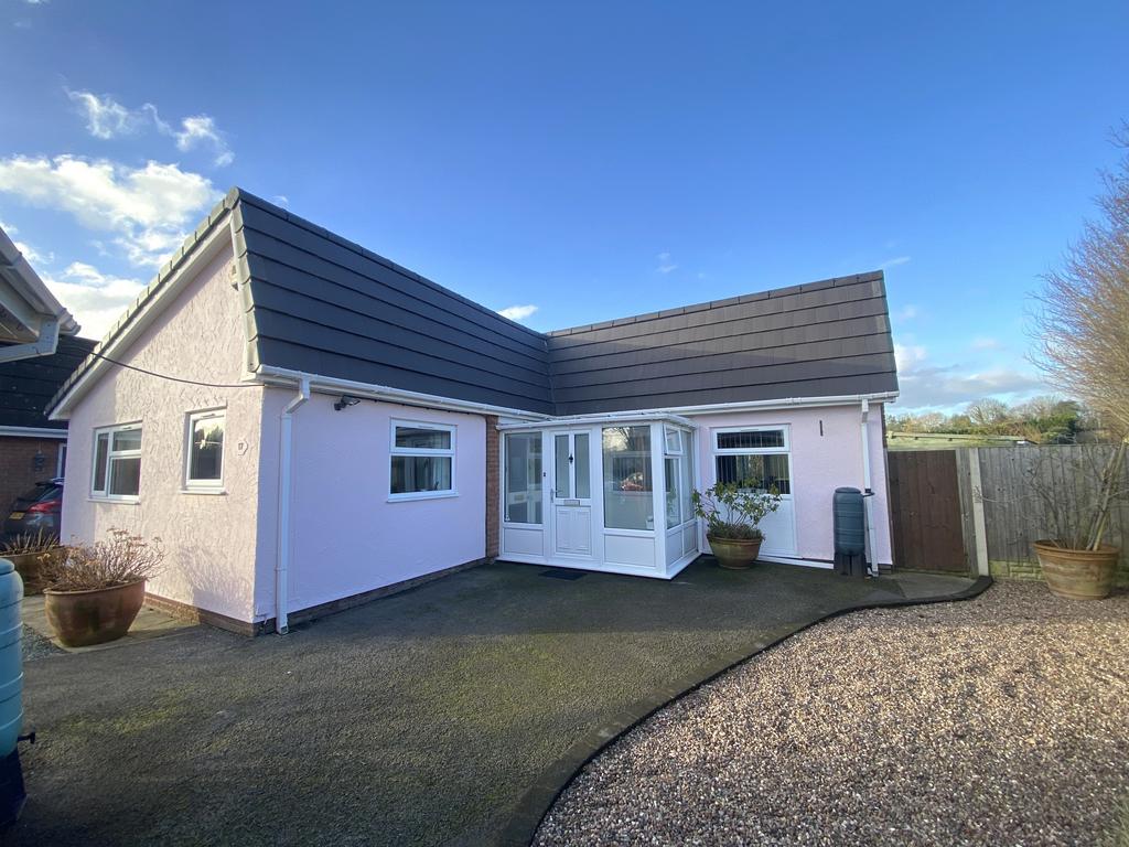 The Homestead, Wrexham, LL14 3 bed detached bungalow - £320,000