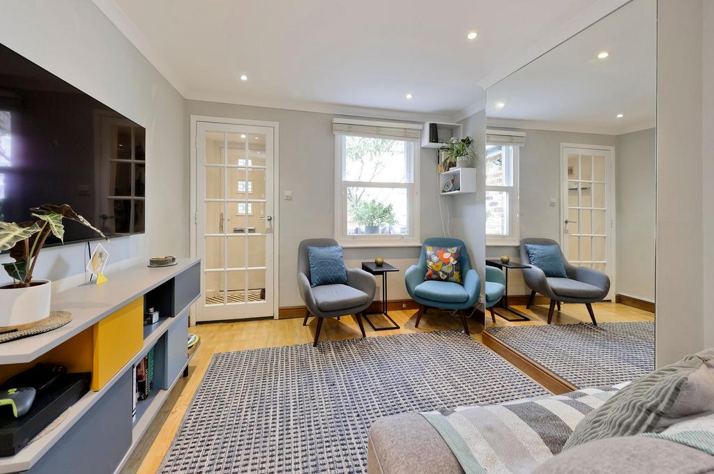 Stanley Road, London, SW14 2 bed terraced house - £725,000