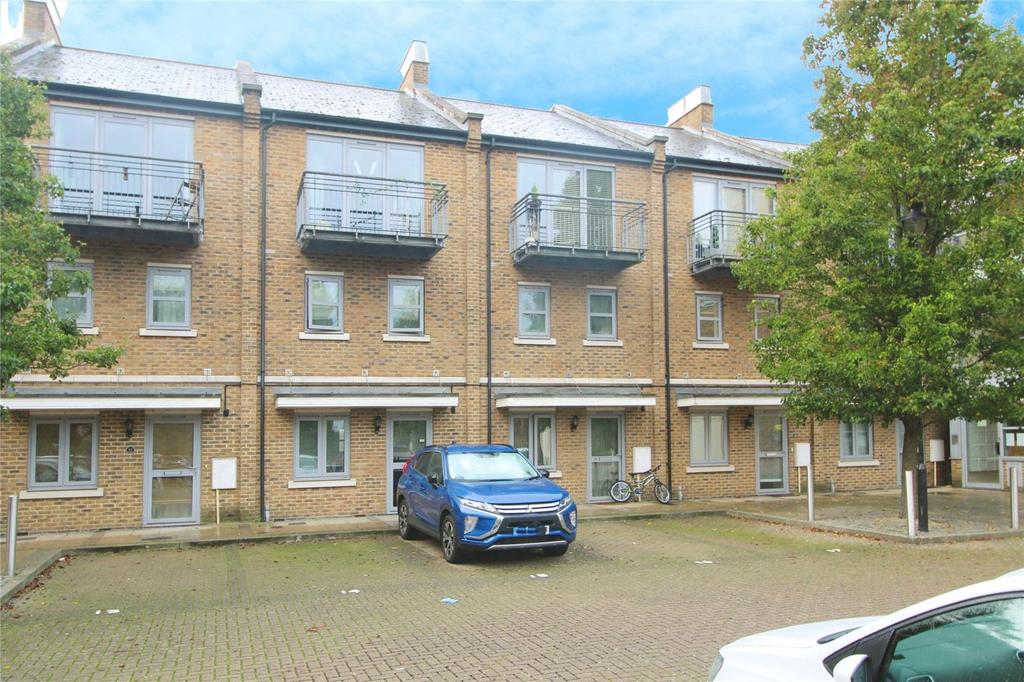 Rotary Way, Colchester, Essex, CO3 2 bed apartment - £165,000