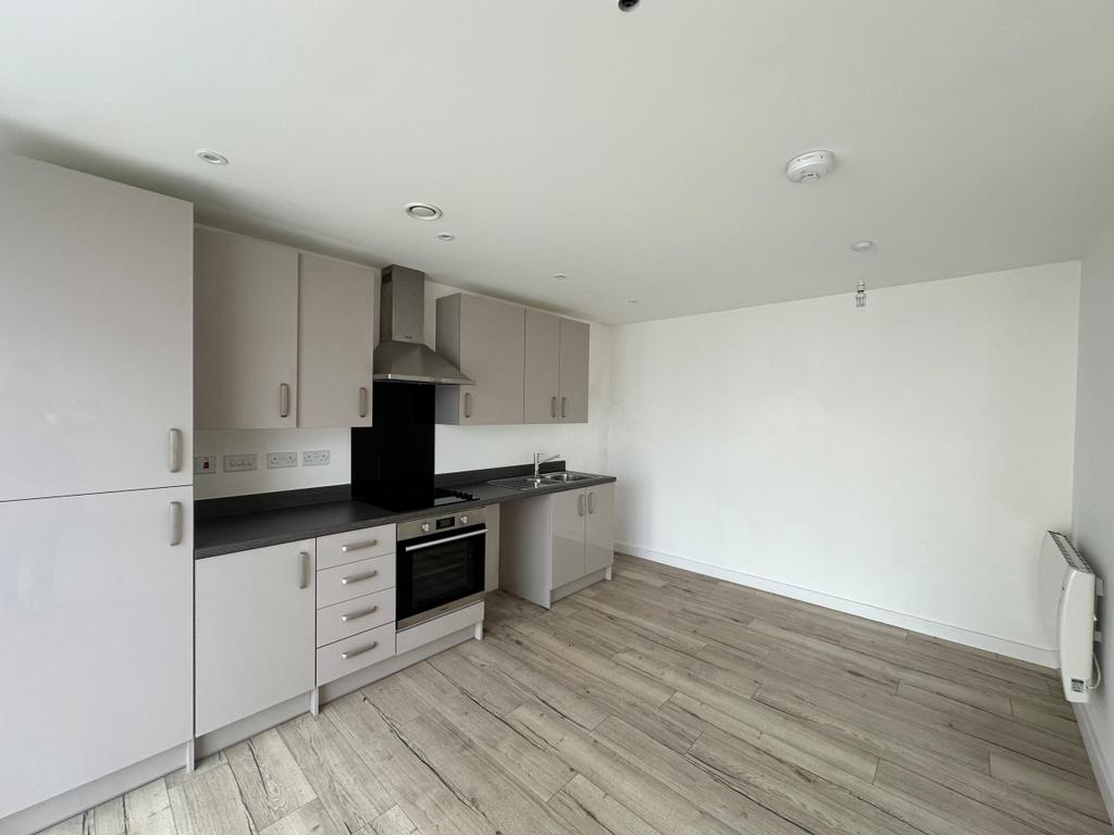 Upper Stone Street Maidstone ME15 1 bed apartment - £900 pcm (£208 pw)