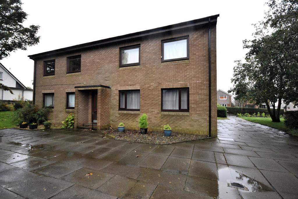 Muircroft Terrace, Perth, Perthshire... 2 bed flat - £700 pcm (£162 pw)