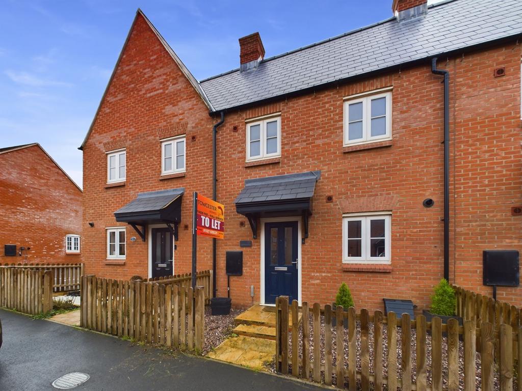 Fontwell Drive, Towcester, NN12 3 bed terraced house - £1,350 pcm (£312 pw)
