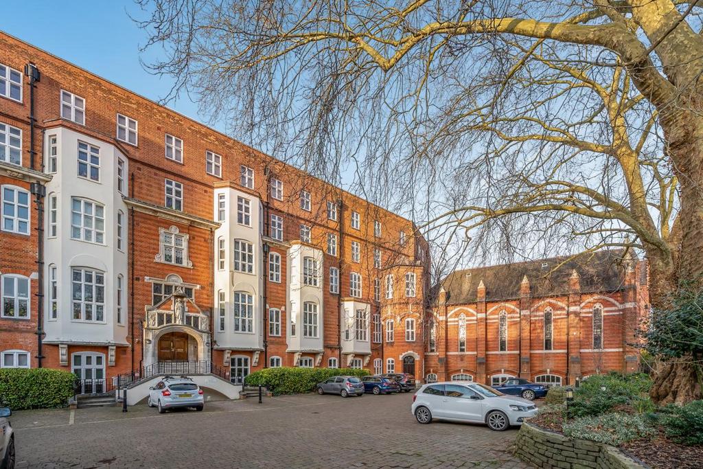 Cormont Road, Lambeth 2 bed flat - £600,000