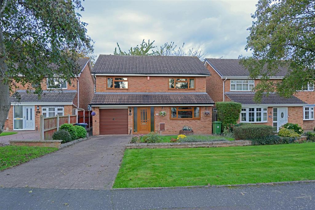 Primrose Drive, Sutton Park, Shrewsbury 4 bed detached house - £375,000