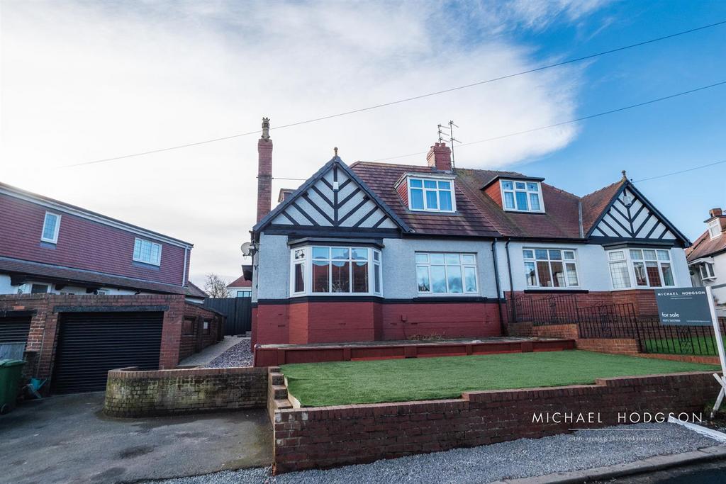 Greenrigg Gardens, Tunstall, Sunderland 3 bed semi-detached bungalow ...