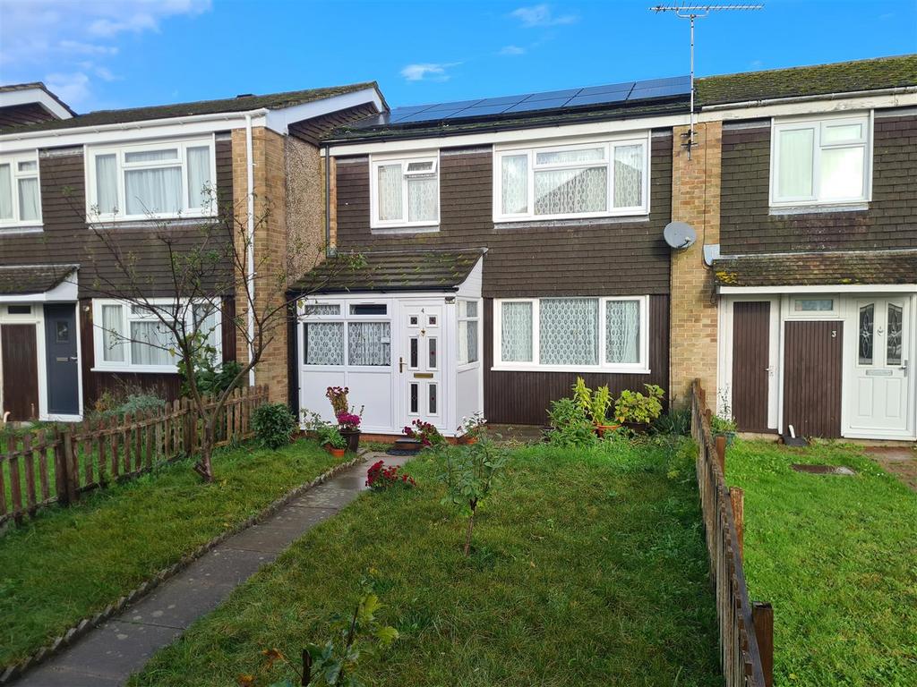 Andover Way, Aldershot 3 bed terraced house - £325,000
