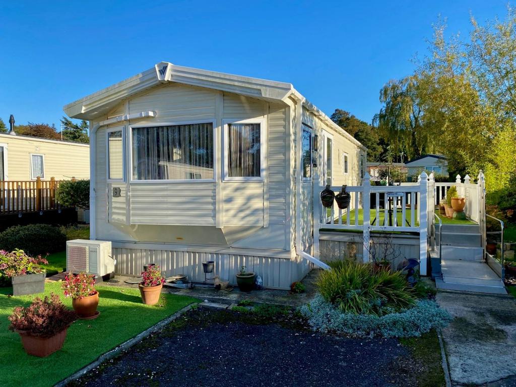 Woodpecker Rise, Overstone Lakes, Northampton NN6 0BD 2 bed park home ...