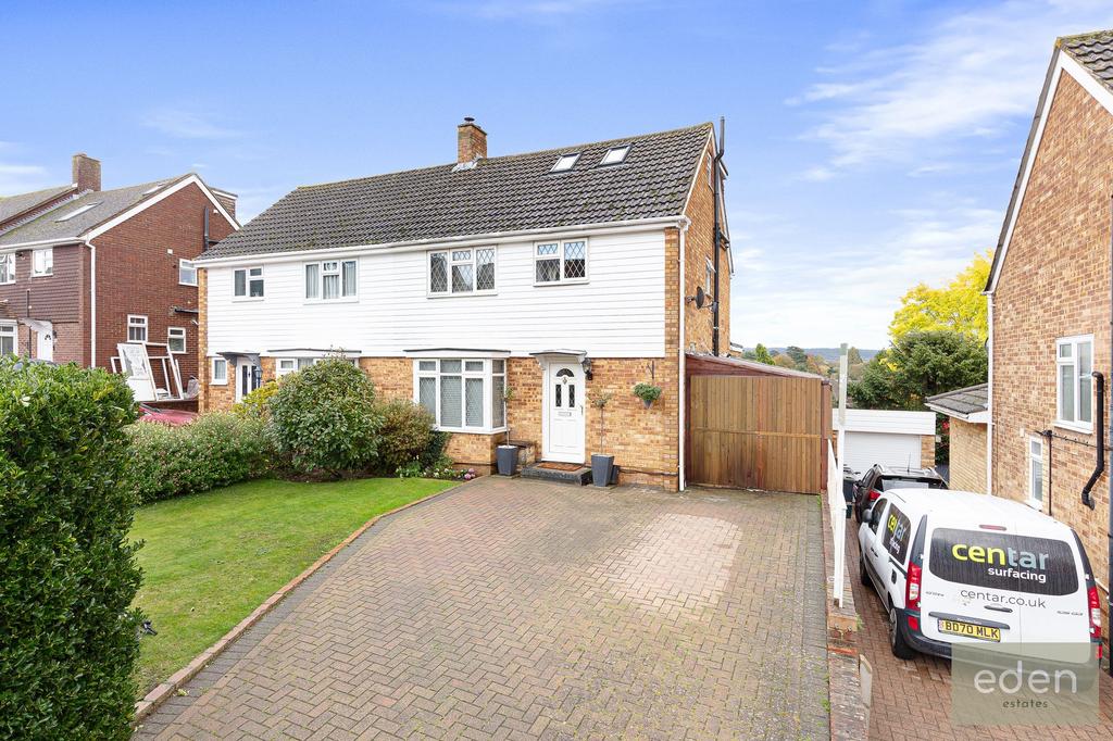 The Ferns, Larkfield, ME20 4 bed semi-detached house - £430,000
