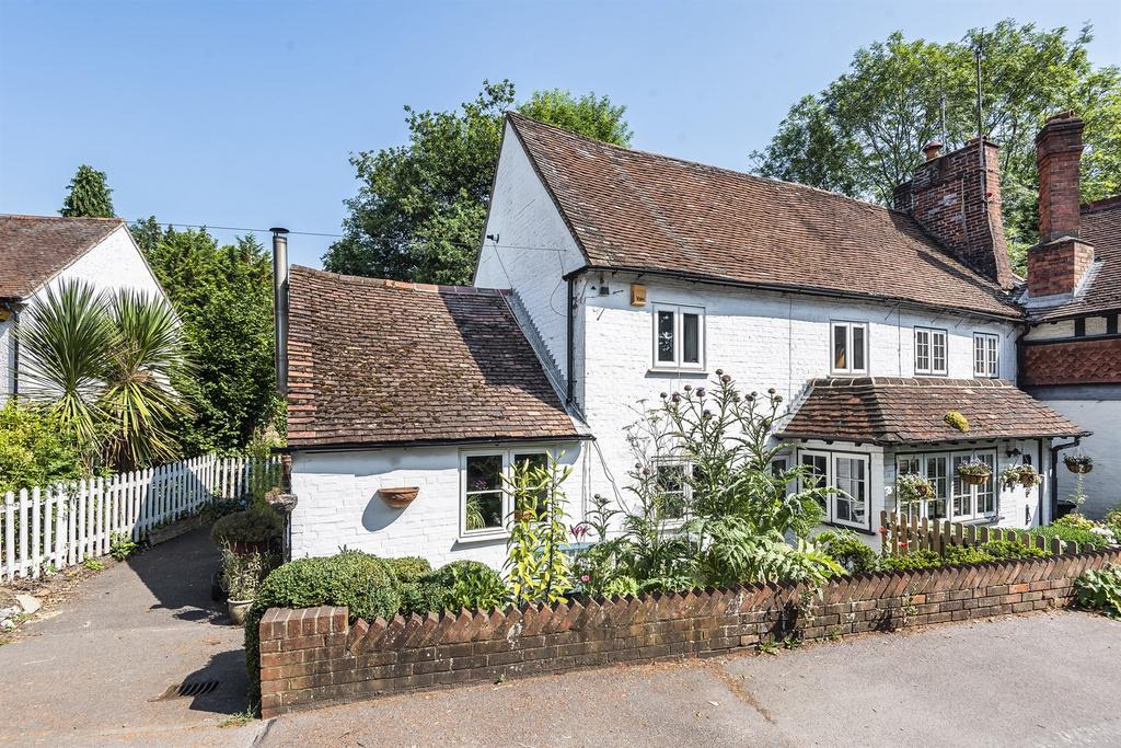 Bath Road, Calcot, Reading, RG31 3 bed semi-detached house to rent - £ ...