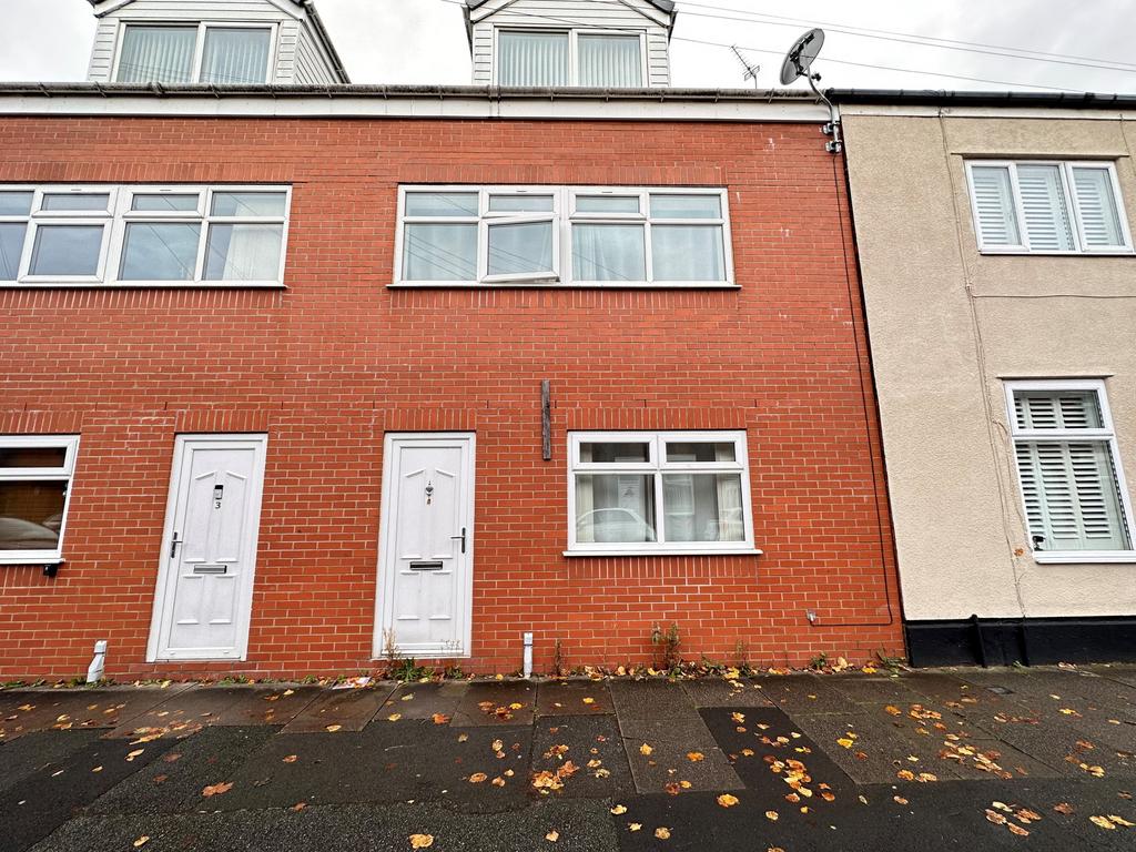 Market House, Market Street, M34 1 bed maisonette - £550 pcm (£127 pw)