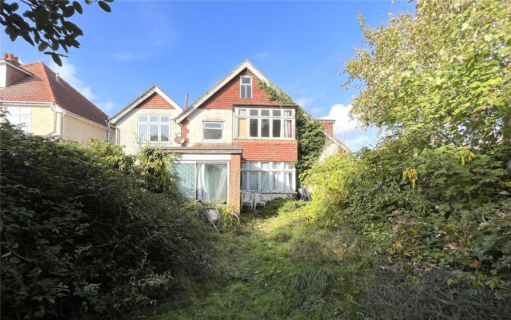 Avenue Road, Chewton Farm Estate... 5 bed detached house - £625,000