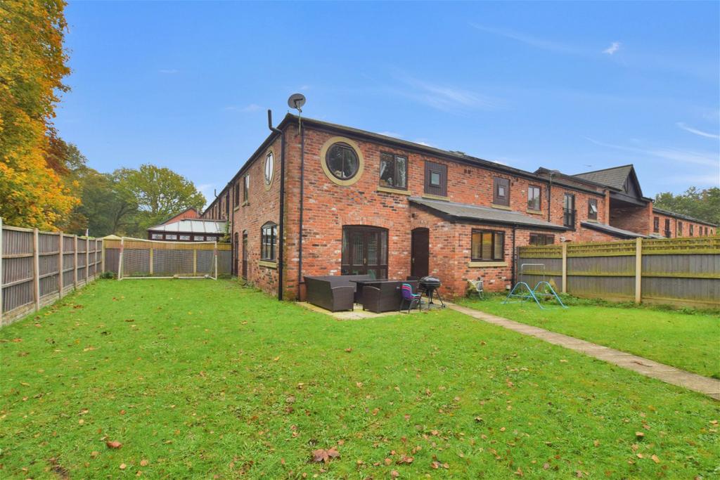 Manor Farm Mews, Runcorn 4 bed terraced house for sale - £350,000