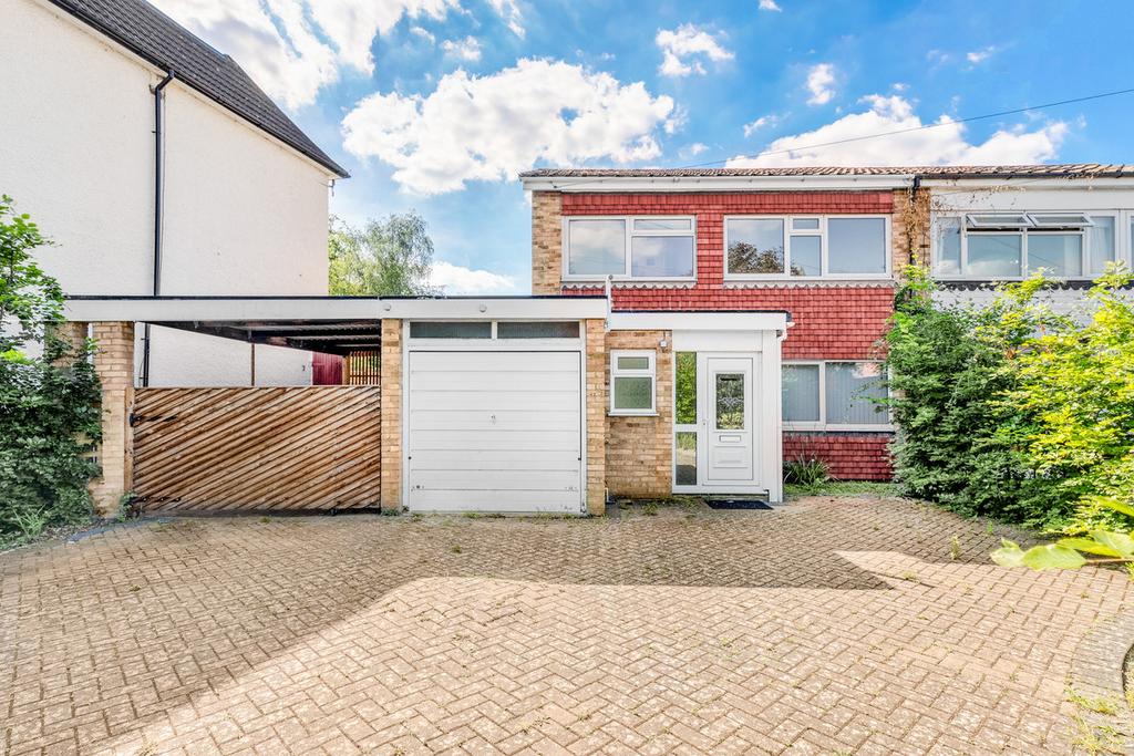 Orchard Avenue, Croydon, CR0 3 bed semi-detached house - £2,500 pcm (£ ...