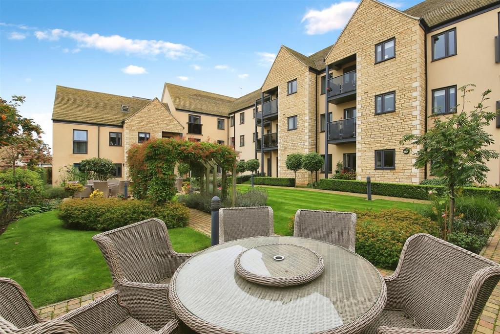 Stukeley Court, Barnack Road, Stamford 1 bed apartment for sale - £220,000