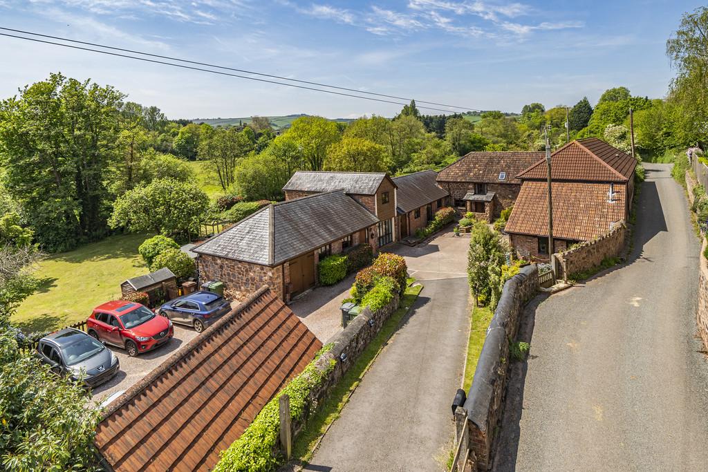 Ide, Exeter 5 bed barn conversion for sale - £700,000