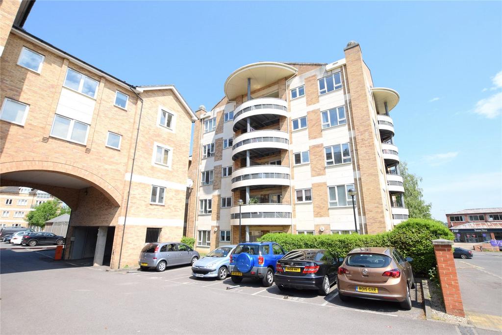 Branagh Court, Reading, Berkshire, RG30 2 bed apartment - £190,000
