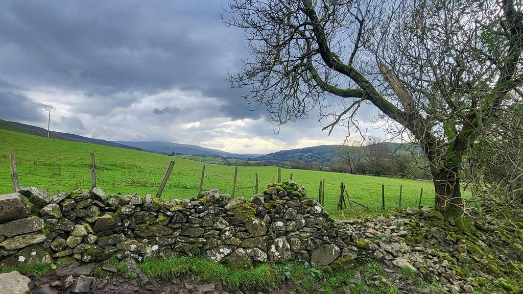 Howgill, Kendal, LA8 Farm for sale - £699,950