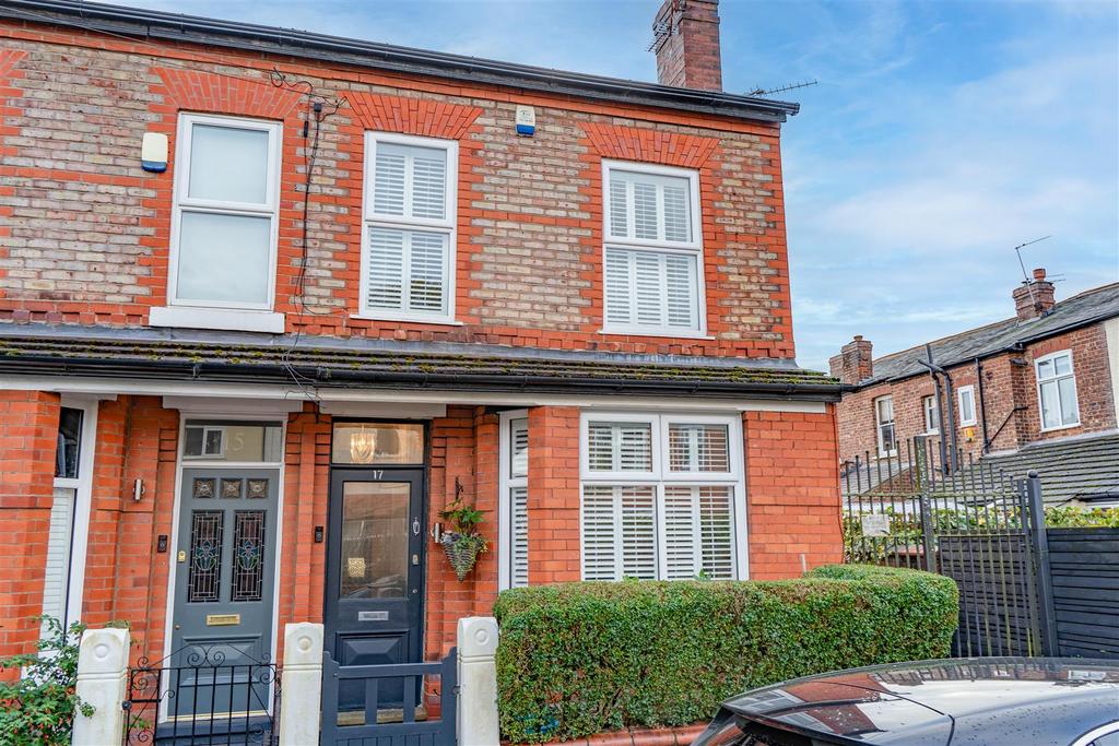 Hackness Road, Chorlton Green 2 bed end of terrace house - £400,000