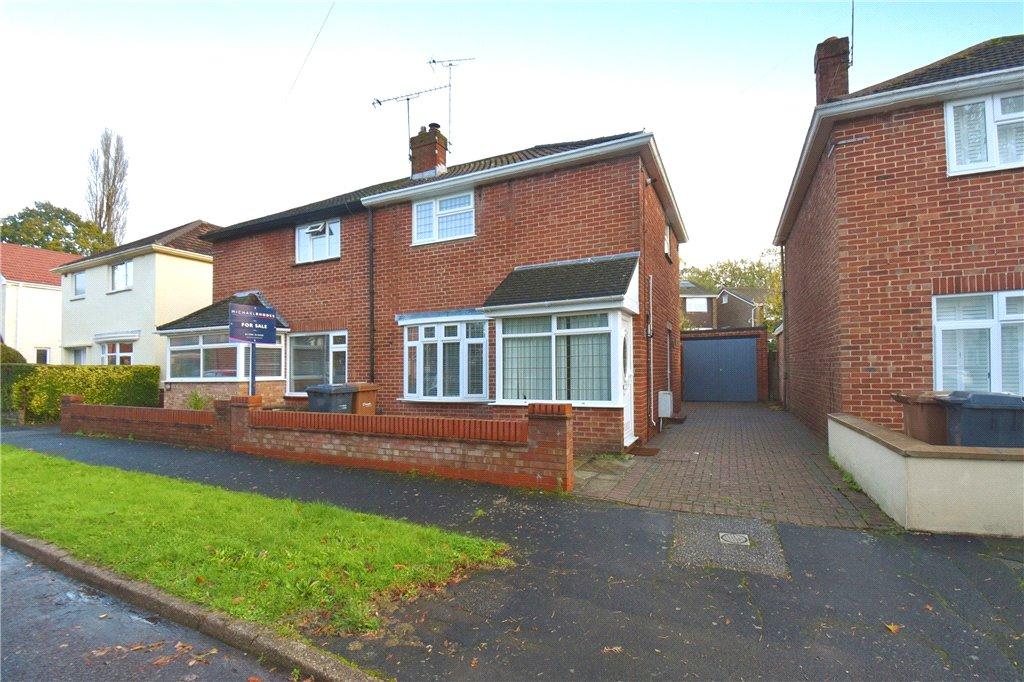 Tadfield Road, Romsey, Hampshire 2 bed semi-detached house - £350,000