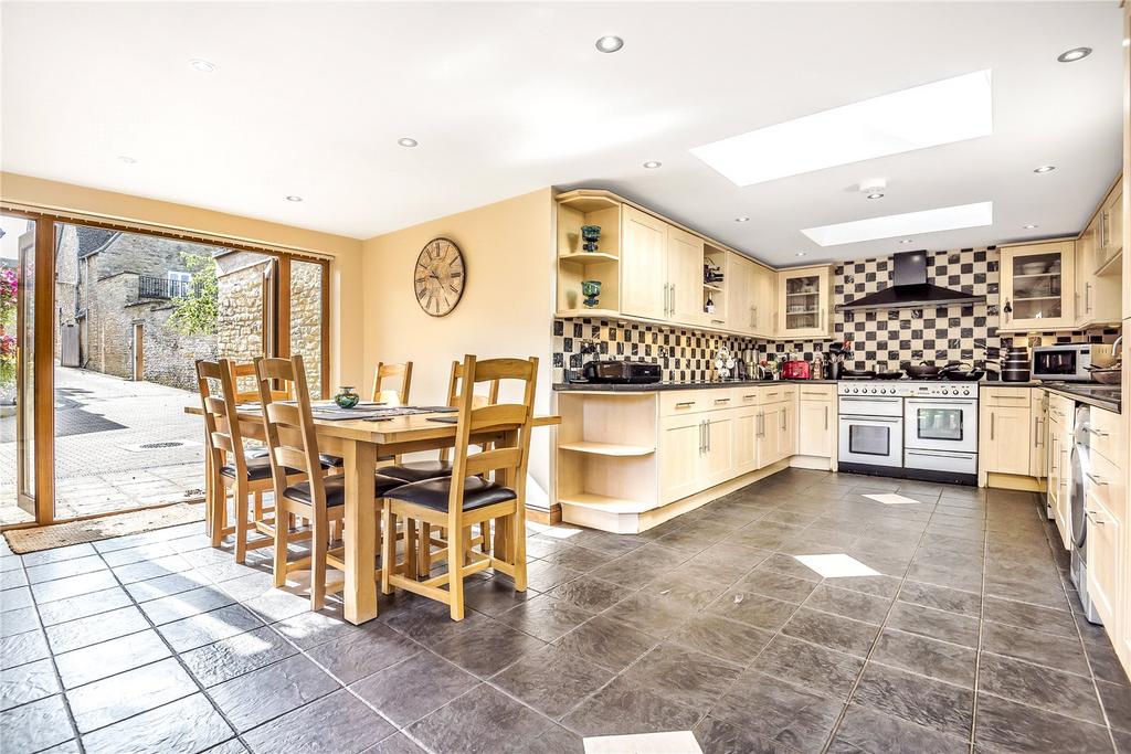West Street, Oxfordshire OX7 3 bed detached house - £450,000