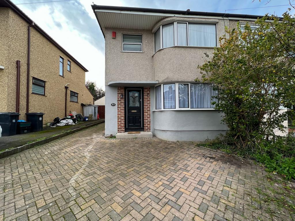 Woodleigh Gardens, Bristol, BS14 3 bed semi-detached house - £410,000
