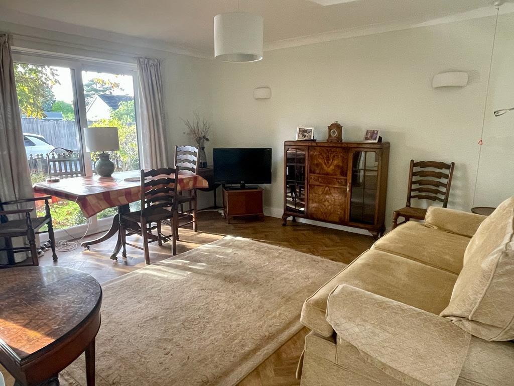 Ashtead Village 1 bed retirement property for sale - £230,000