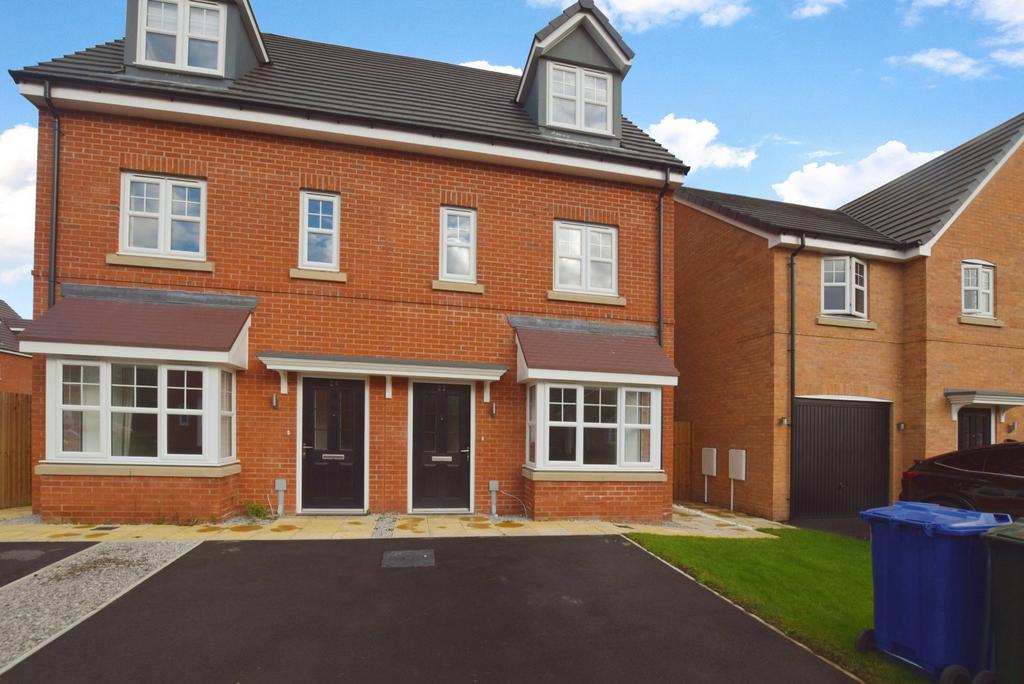 Vines Cross Way, Skelmersdale, Lancashire, WN8 3 bed semi-detached ...