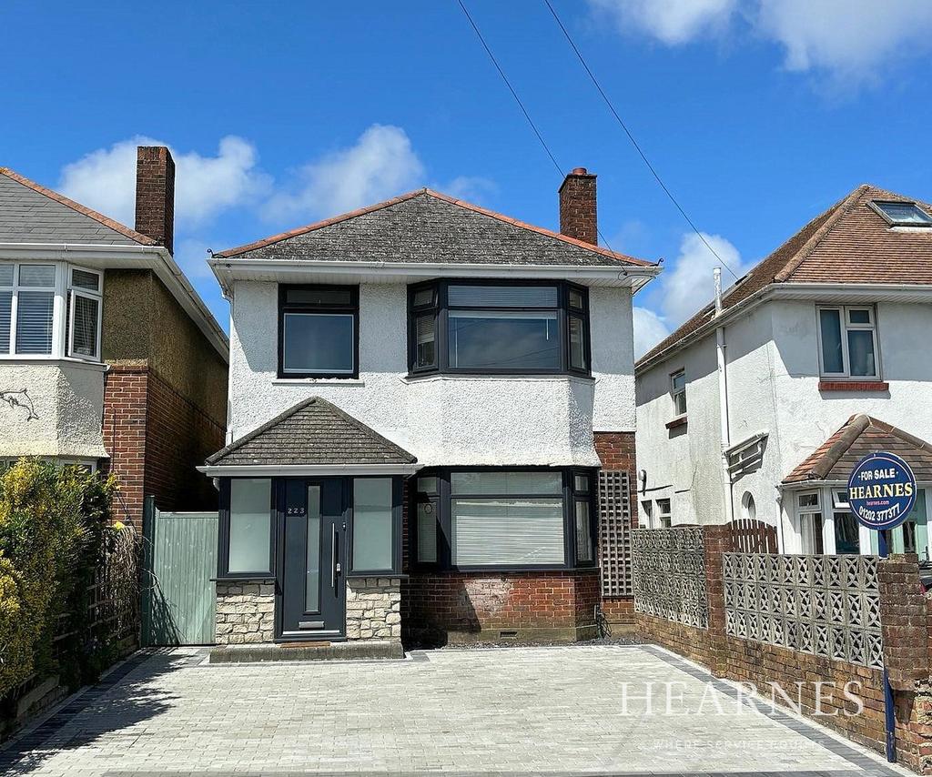 Churchill Road, Parkstone, Poole, BH12 3 bed detached house - £385,000