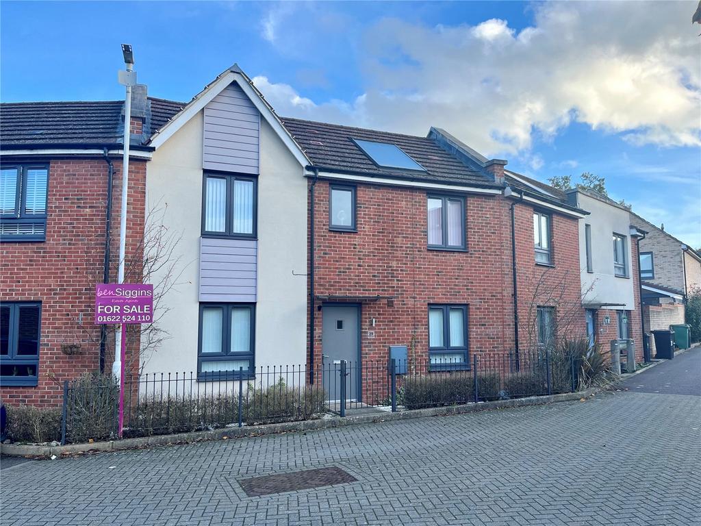 Trinity Way, Maidstone, ME15 3 bed terraced house for sale - £325,000