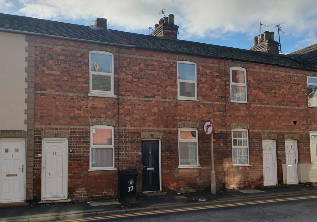 79 Springfield Road, Grantham... 2 bed terraced house - £35,000