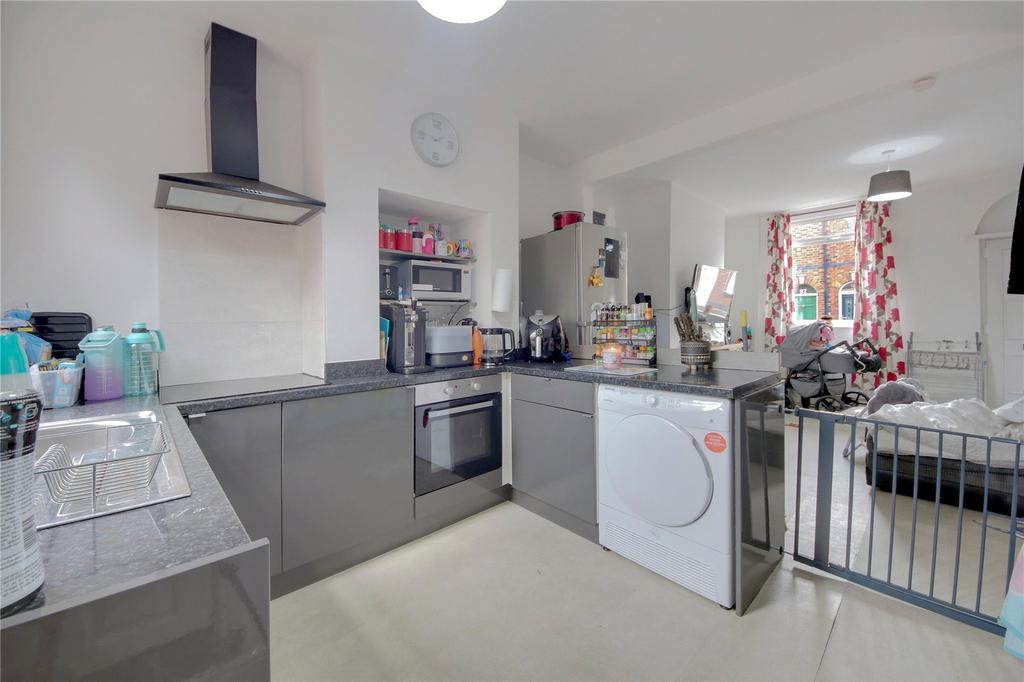 Middlewich Street, Crewe, Cheshire, CW1 2 bed terraced house for sale ...