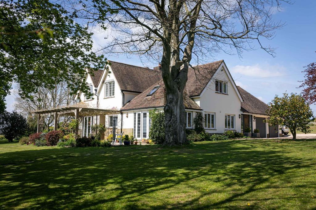 West Hoathly, East Grinstead RH19 5 bed farm house for sale - £1,750,000