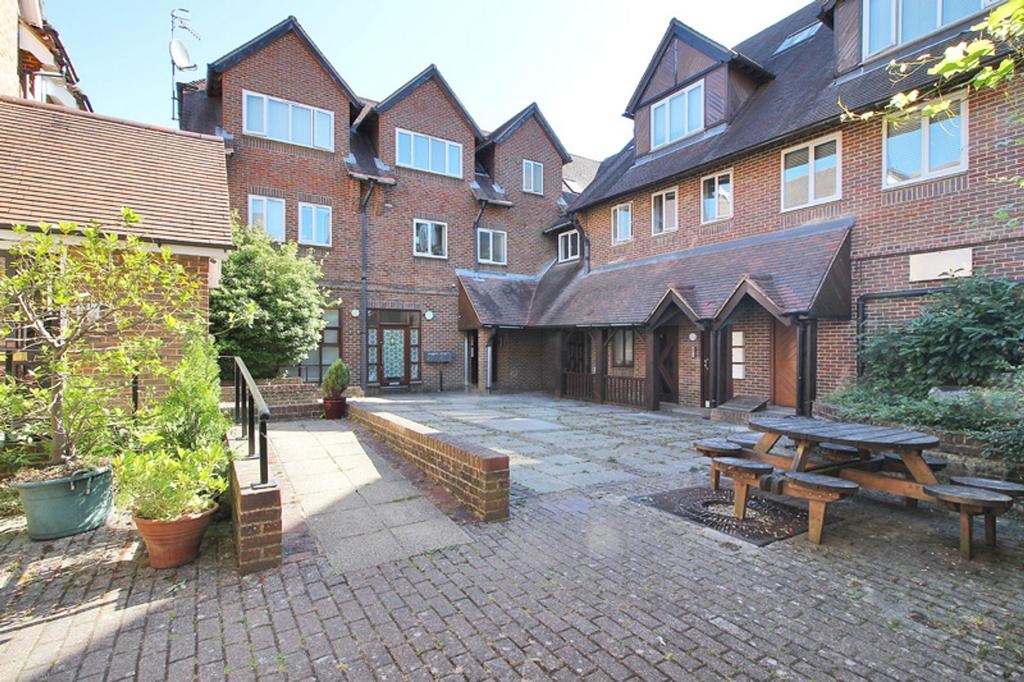 Riverside, Forest Row RH18 1 bed retirement property for sale - £70,000