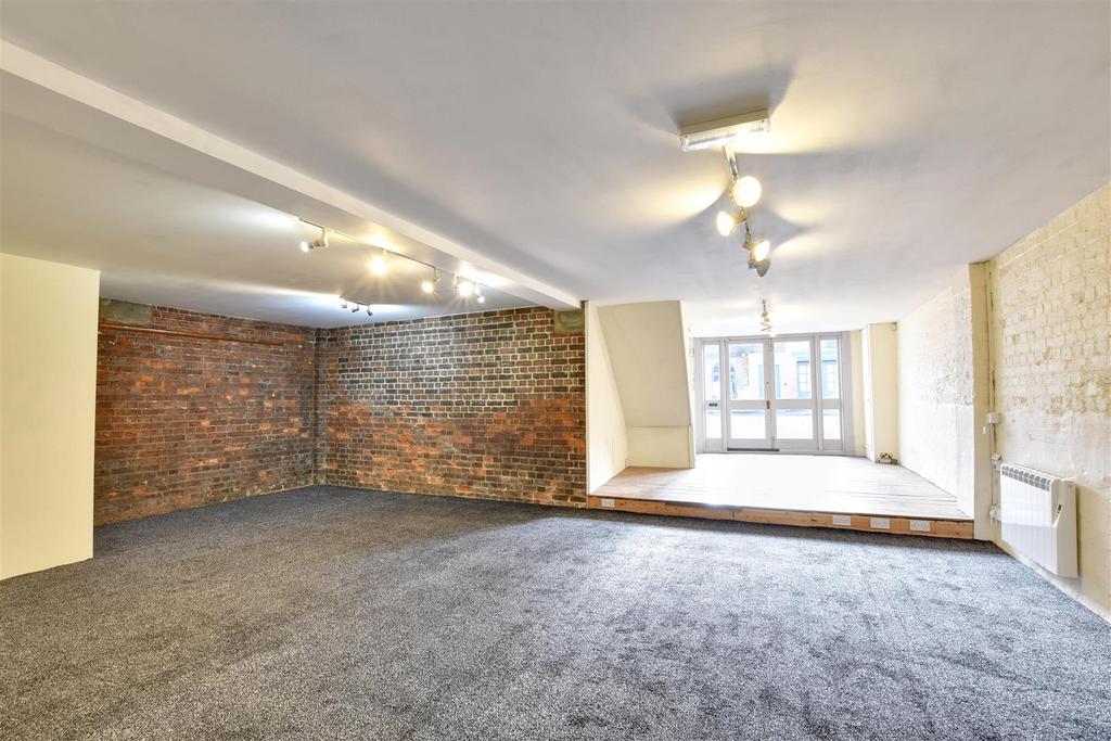 Wish Street, Rye Shop - £1,500 pcm (£346 pw)
