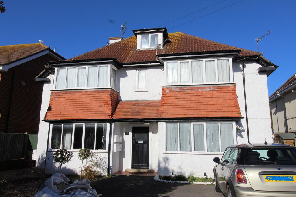 Stuart Road, Highcliffe, BH23 1 bed flat - £720 pcm (£166 pw)
