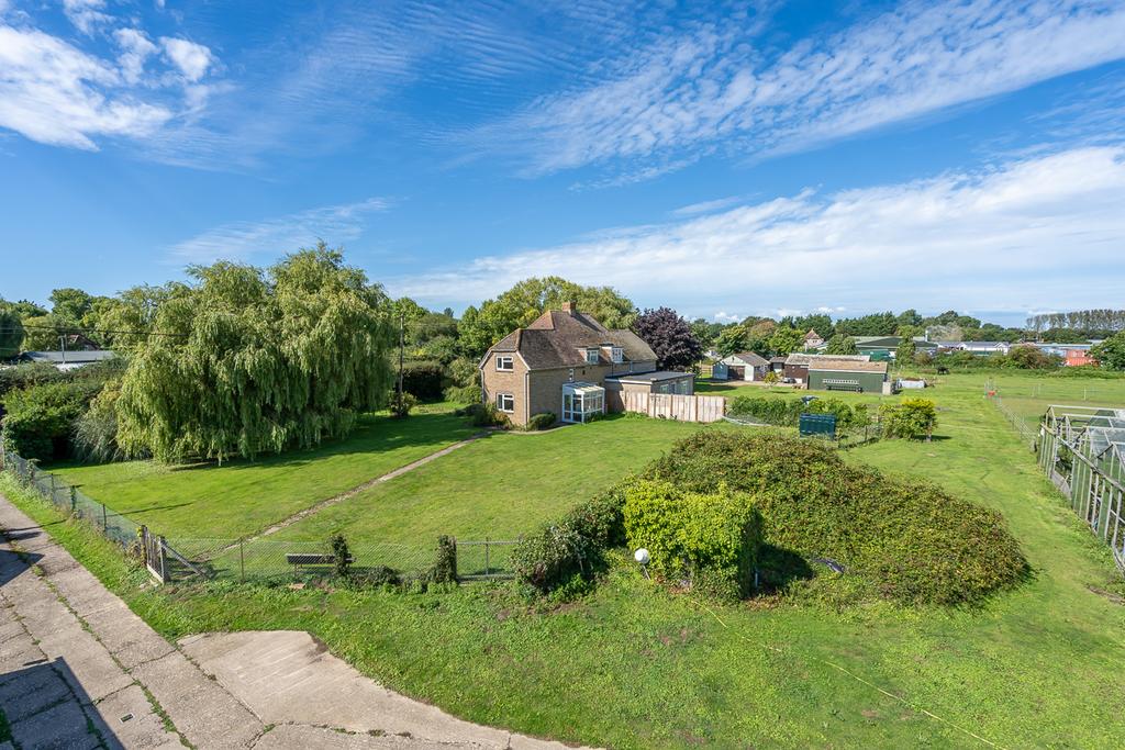 Keynor Lane, Sidlesham, Chichester, PO20 3 bed semi-detached house - £ ...