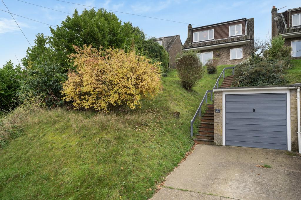 Stonehall Road, Lydden, Kent, CT15 3 bed detached house for sale - £365,000