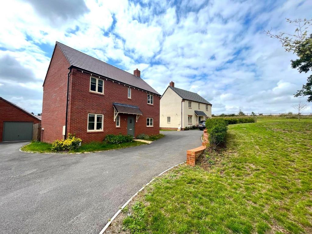 Whitfield Road, Potton SG19 4 bed house for sale - £550,000