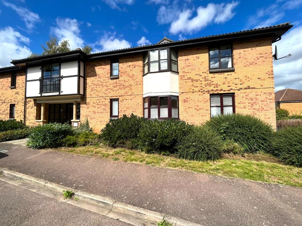 St Peters Court, Potton SG19 1 bed apartment - £140,000