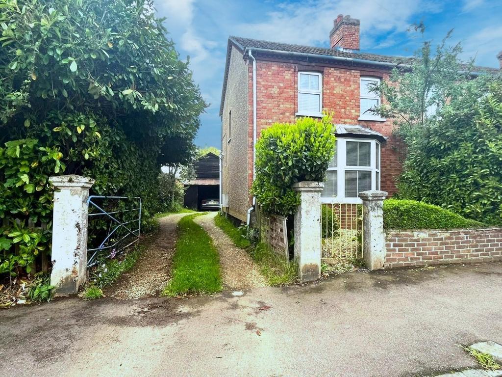 Newtown, Potton SG19 2 bed end of terrace house for sale - £300,000