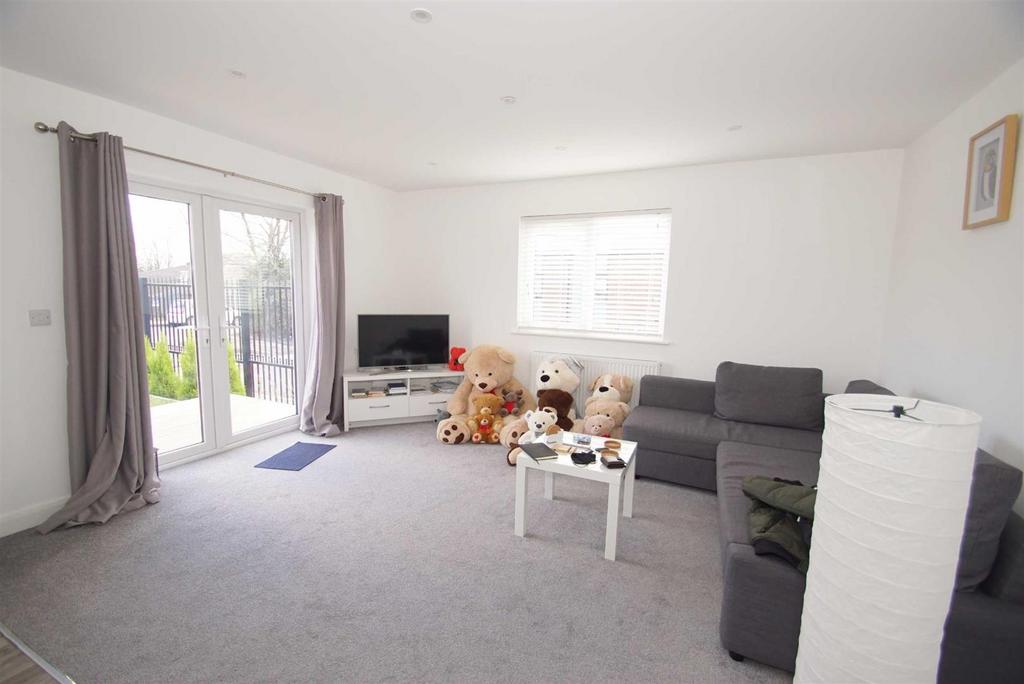 Freeman Gardens, Leeds 2 bed flat to rent - £850 pcm (£196 pw)
