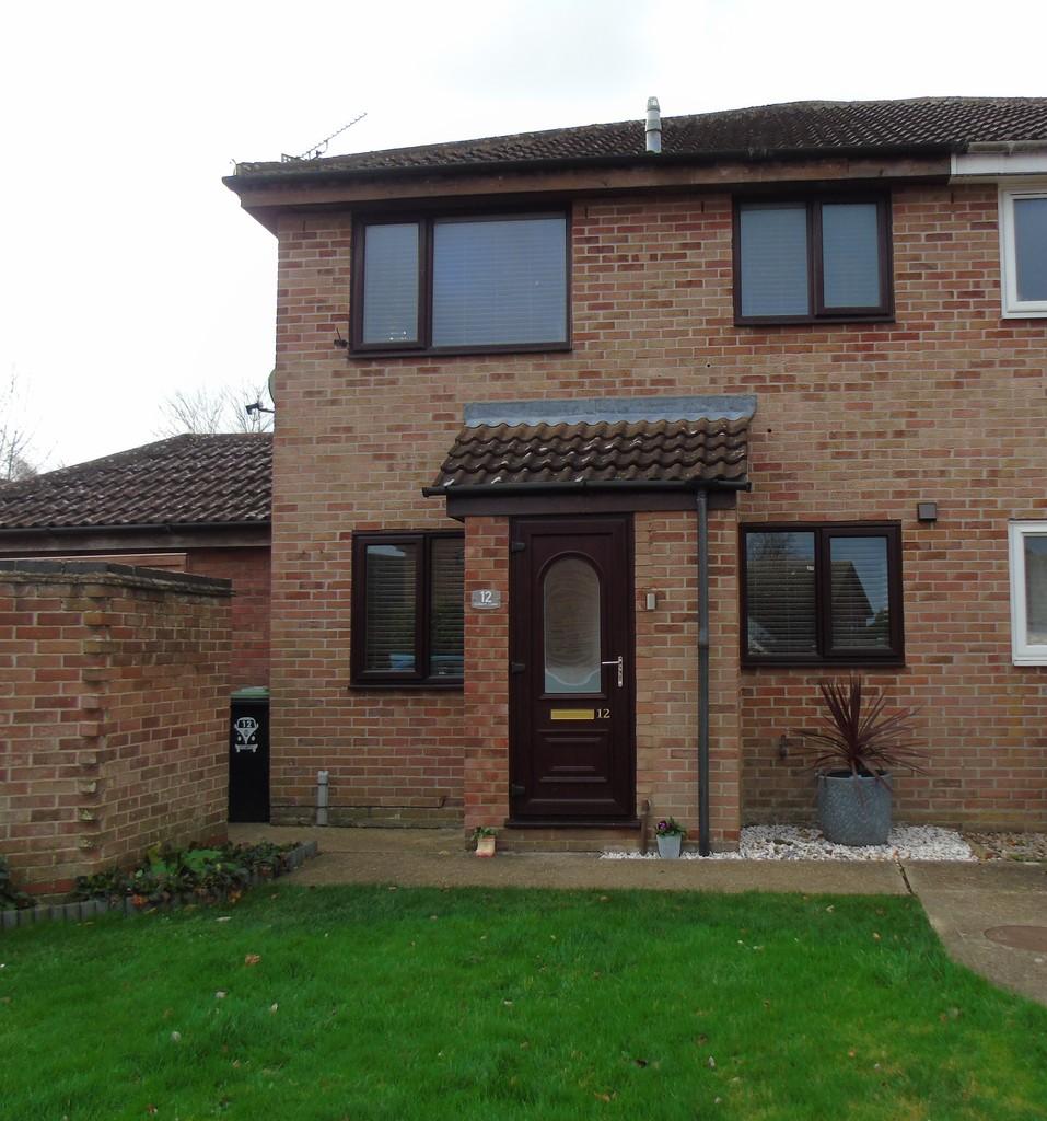 Gilbert Close Ipswich Ip6 1 Bed Terraced House £795 Pcm £183 Pw