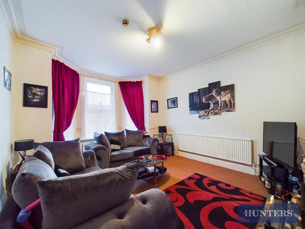 Lansdowne Crescent Bridlington 3 Bed Semi Detached House For Sale £