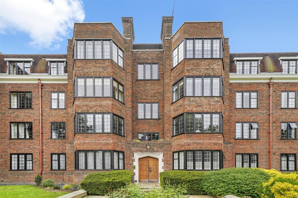 Bede House, Manor Fields, Putney 3 bed flat - £650,000