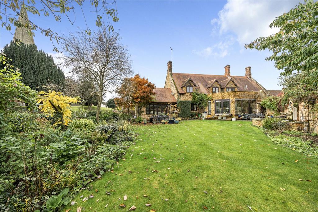 Gold Street, Walgrave, Northamptonshire, NN6 5 bed detached house for ...
