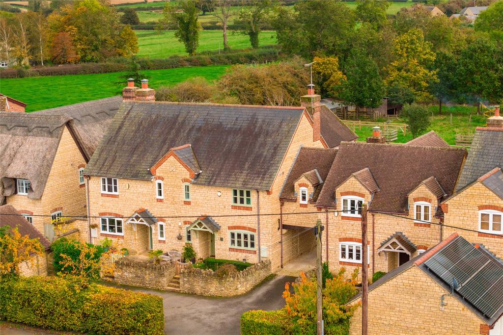 West End, Silverstone, Towcester... 4 bed house - £450,000