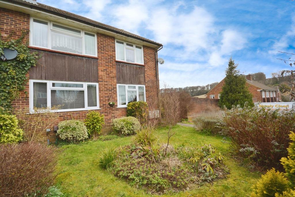 Darvell Drive, Chesham 2 bed maisonette - £330,000