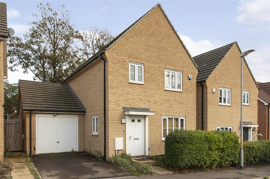 James Clubb Way, Dartford 3 bed detached house - £500,000