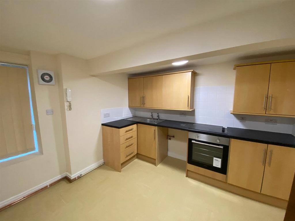 Spring Bank, Hull 1 bed property - £425 pcm (£98 pw)